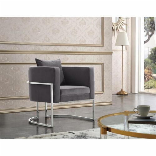 Pippa accent chair store