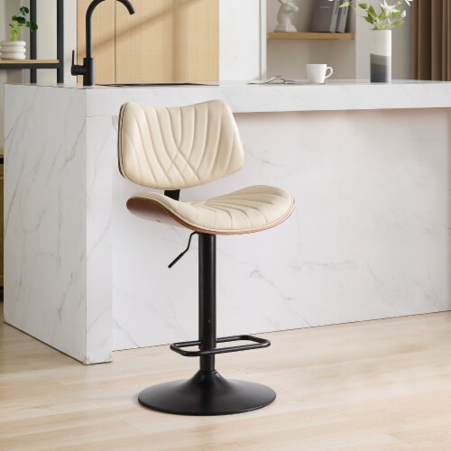 Bentwood bar stool with back store
