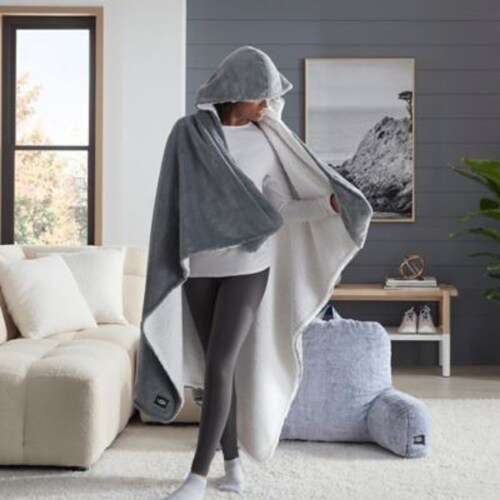 Ugg® Avery Hooded Throw Blanket In Ash Fog 1 Unit Kroger