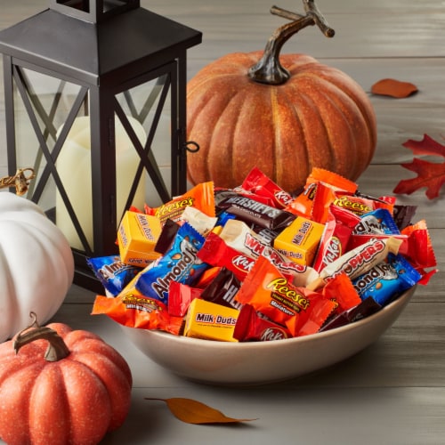 Hershey Assorted Chocolate Flavored Halloween Candy Bag 47.59 oz Kroger