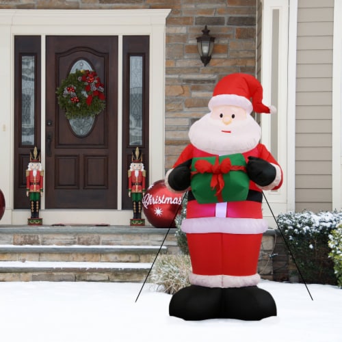 Sunnydaze Santa With Present Christmas Inflatable Yard Decoration 6